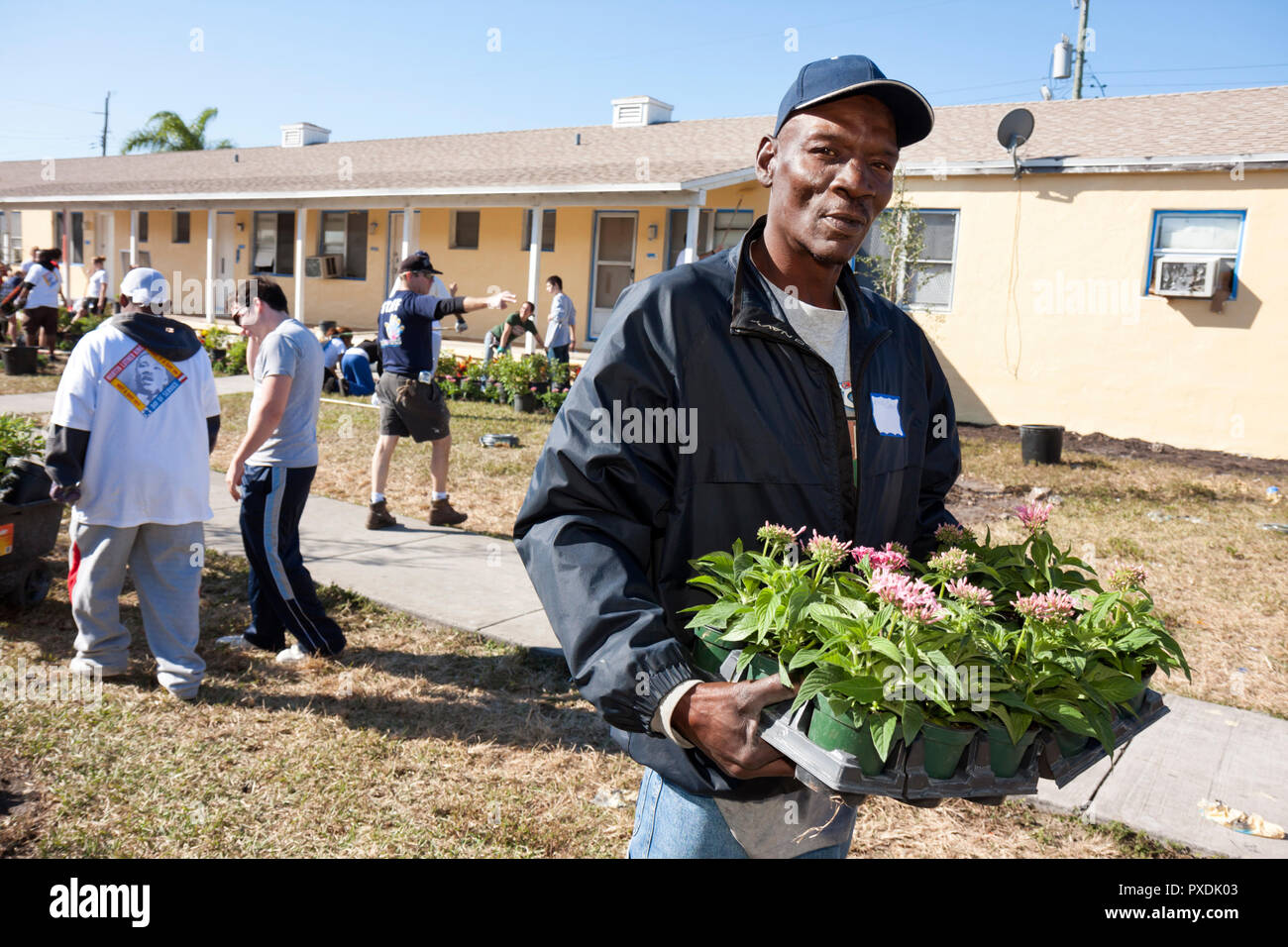 Hands on handson hi-res stock photography and images - Alamy