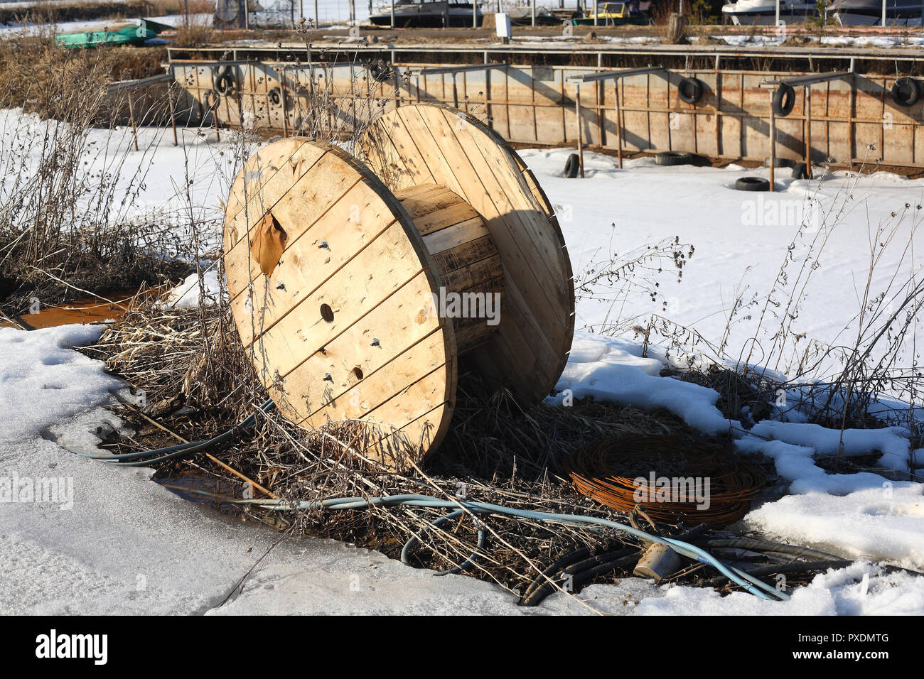 Empty cable drum hi-res stock photography and images - Alamy
