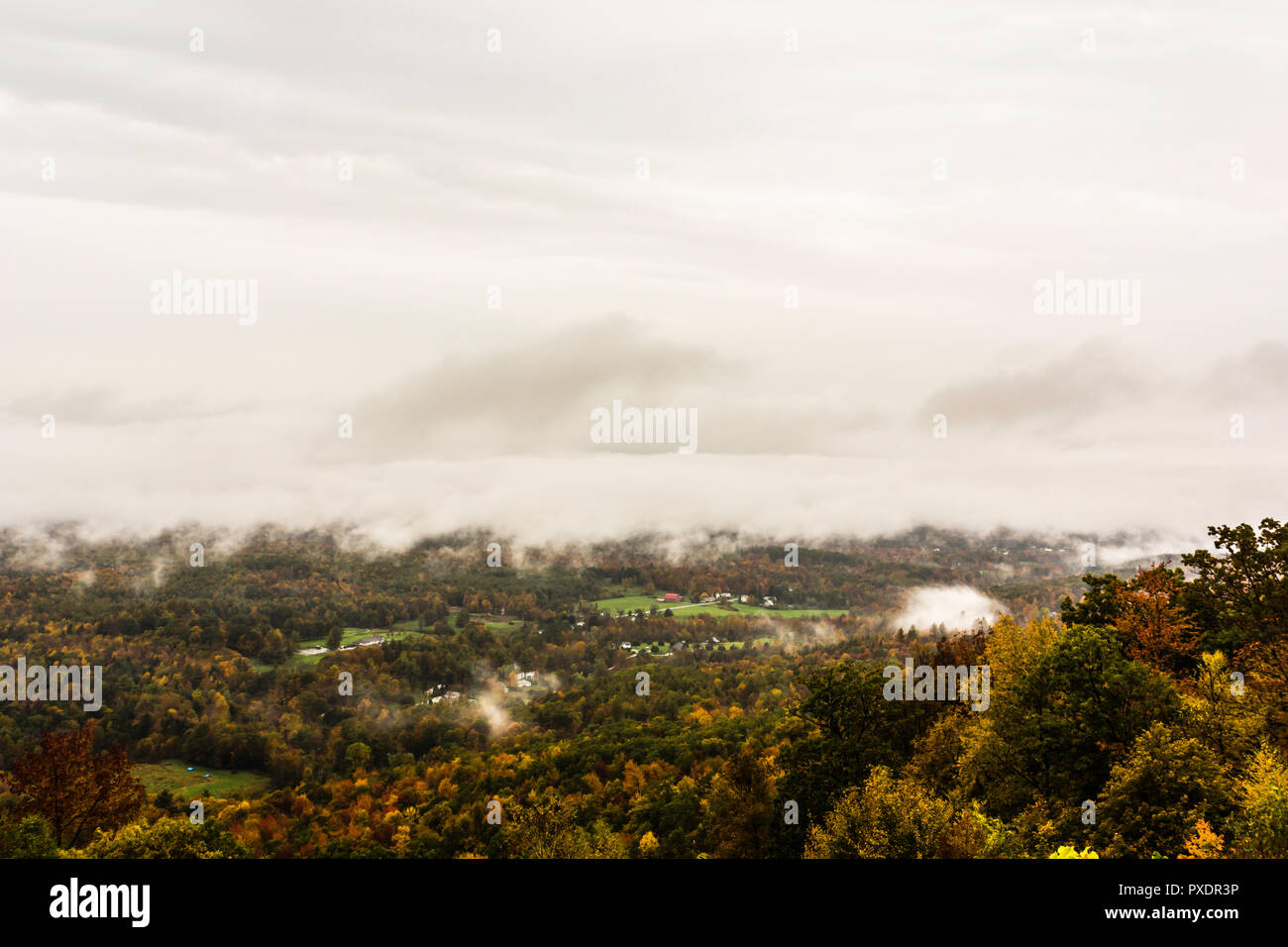 Mohawk trail massachusetts hi-res stock photography and images - Alamy
