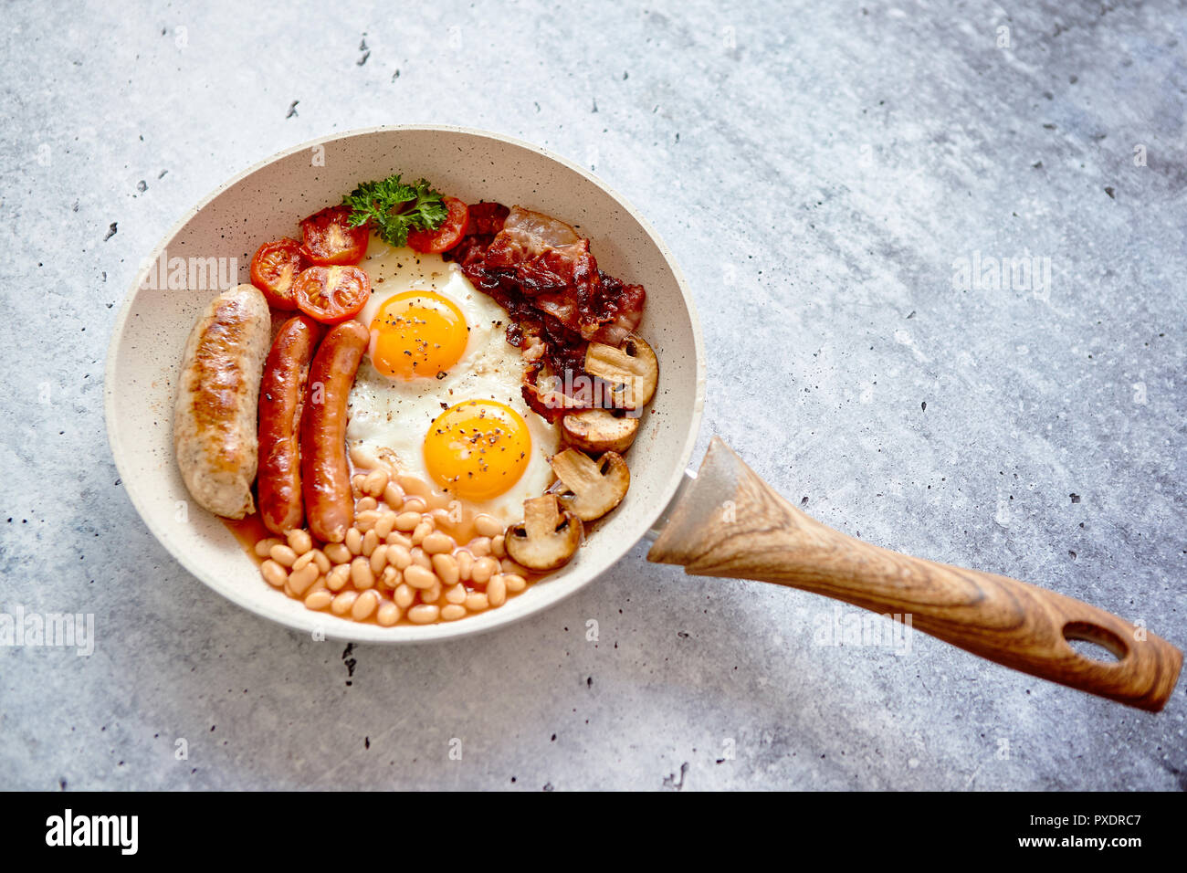 Traditional Full English Breakfast on frying pan Stock Photo - Alamy