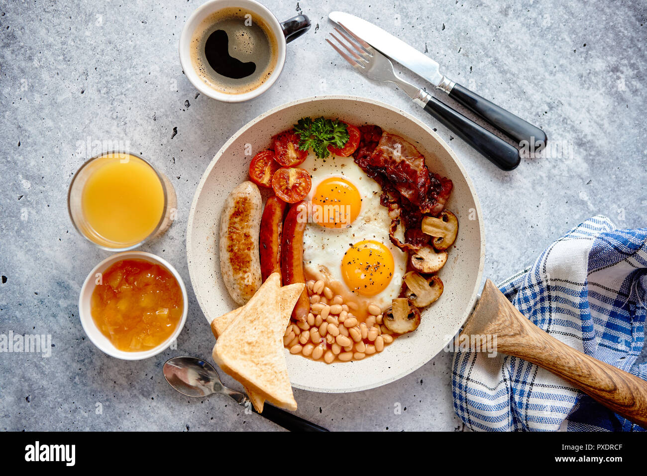 Traditional Full English Breakfast on frying pan Stock Photo - Alamy