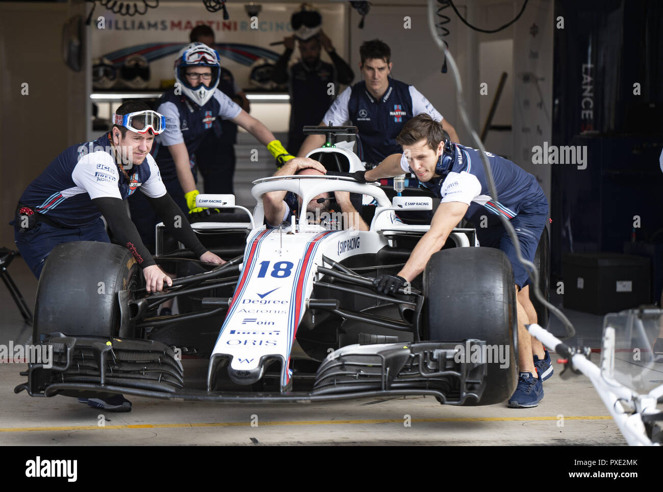 Austin, Texas, USA. 21st Oct, 2018. The pit crew for #18 ''LANCE STROLL ...