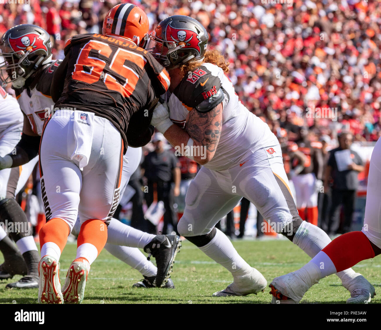 Tampa, Florida, USA. 21st Oct, 2018. Tampa Bay Buccaneers center Ryan ...