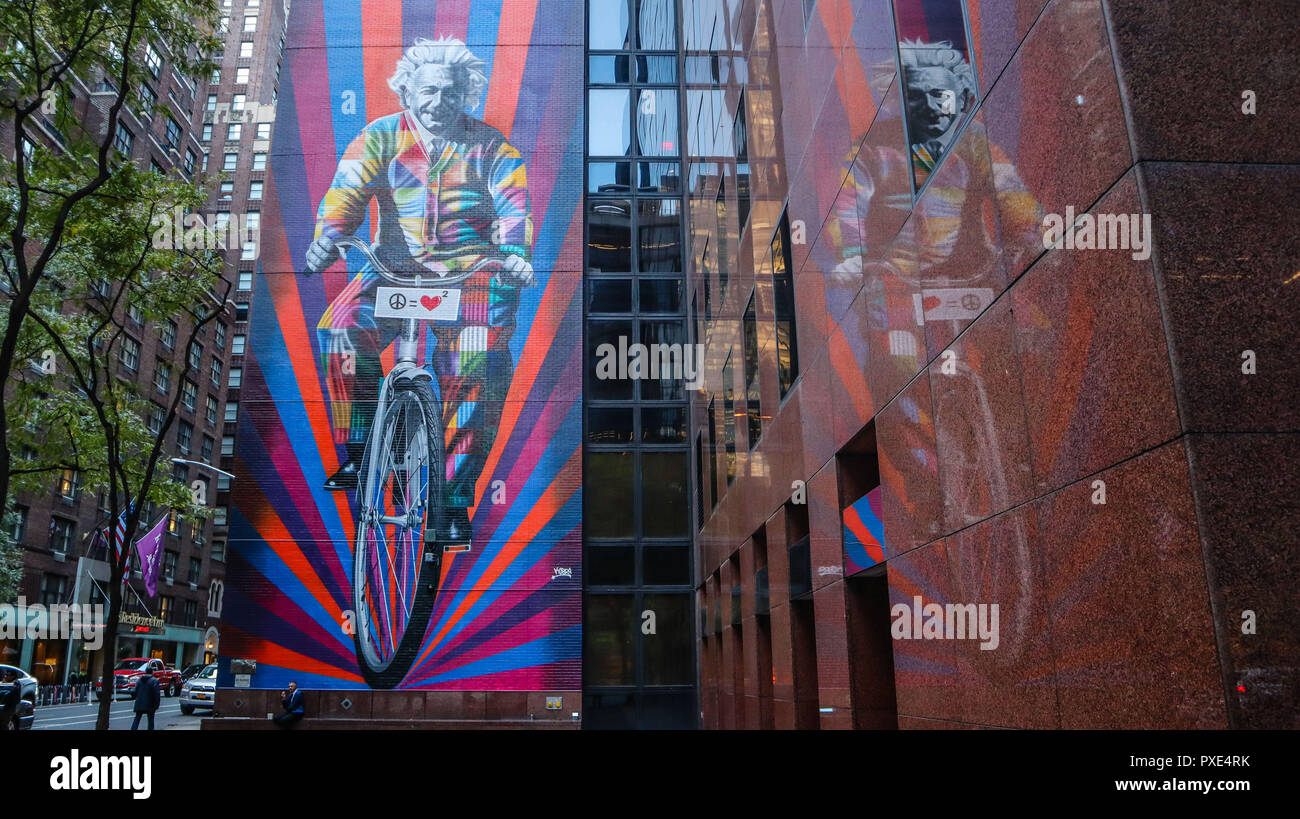Manhattan, New York, USA. 21st Oct 2018. Work of the Brazilian artist ...