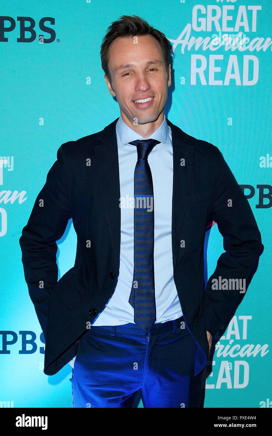 Markus zusak hi-res stock photography and images - Alamy