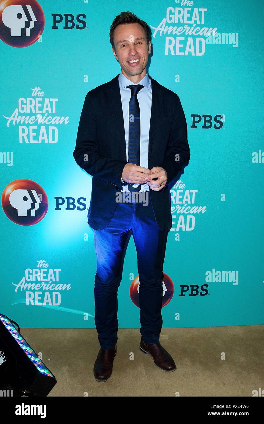 Markus zusak hi-res stock photography and images - Alamy