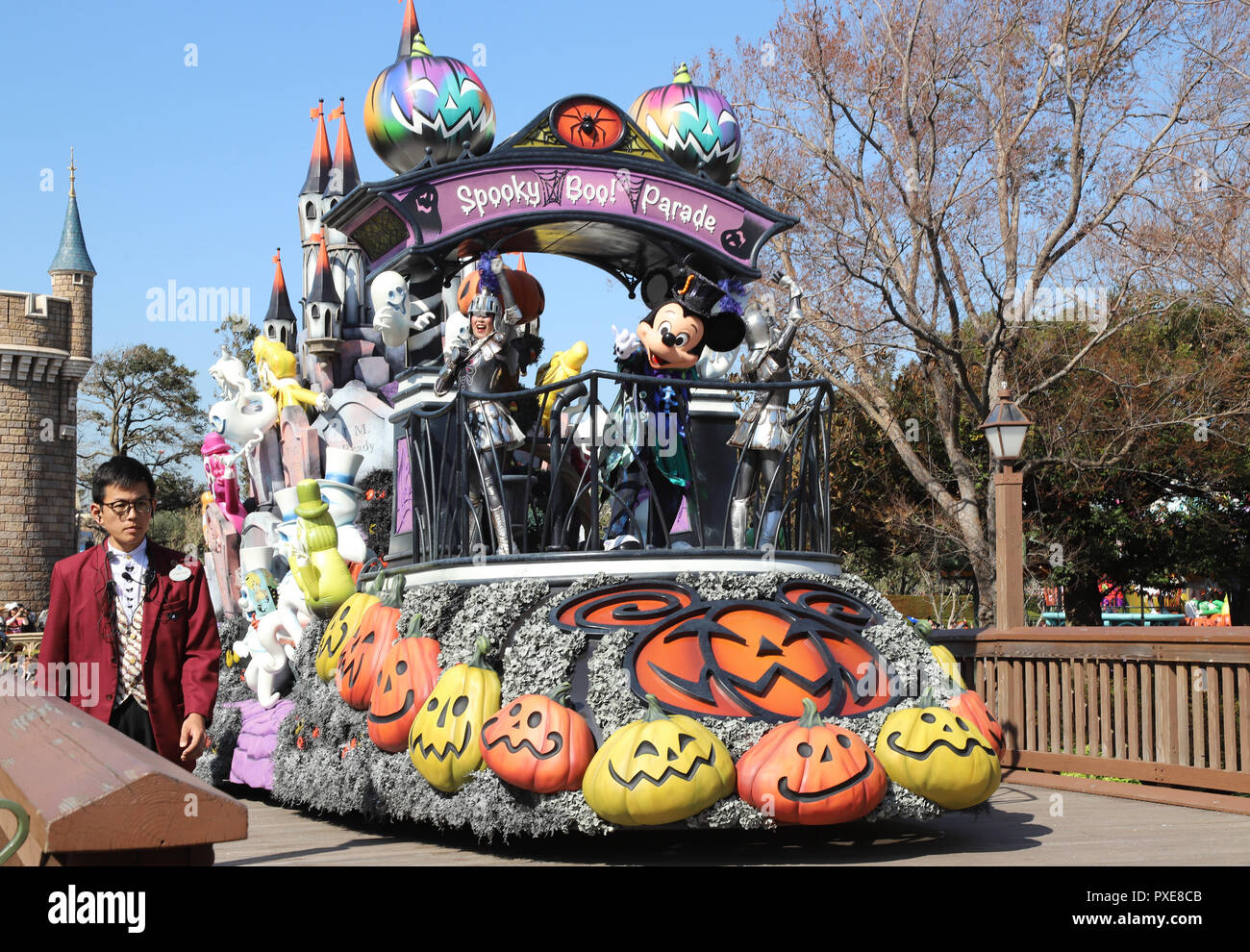 October 22, 2018, Urayasu, Japan - Disney character Mickey Mouse greets ...