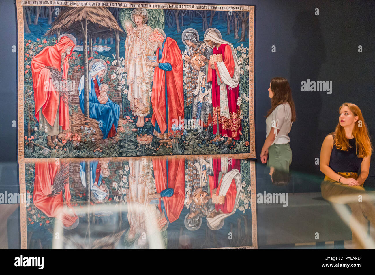 Pre raphaelite exhibition hi-res stock photography and images - Alamy