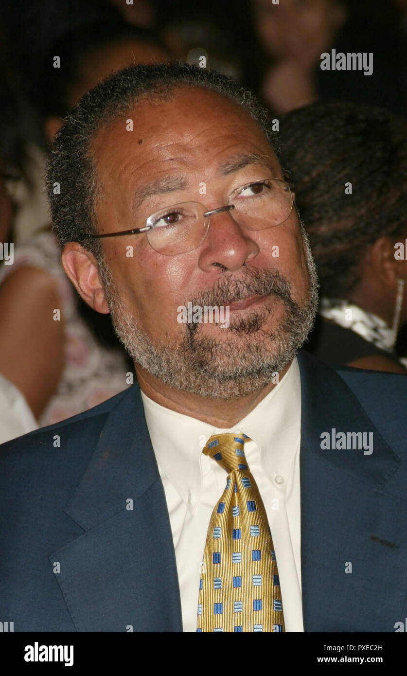 ***FILE PHOTO*** Richard Parsons steps down from CBS board citing ...