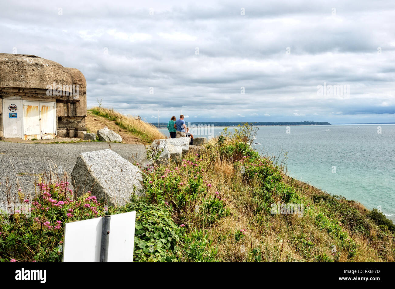 Ww2 gun hi-res stock photography and images - Alamy