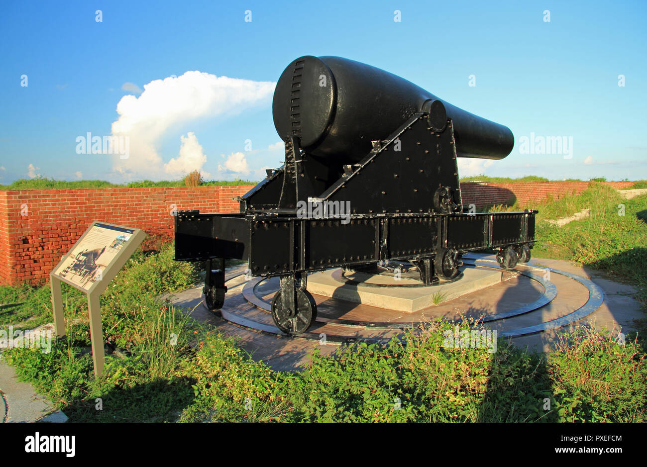 15 inch rodman gun hi-res stock photography and images - Alamy