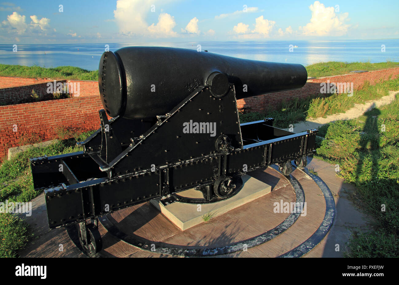 15 inch rodman gun hi-res stock photography and images - Alamy