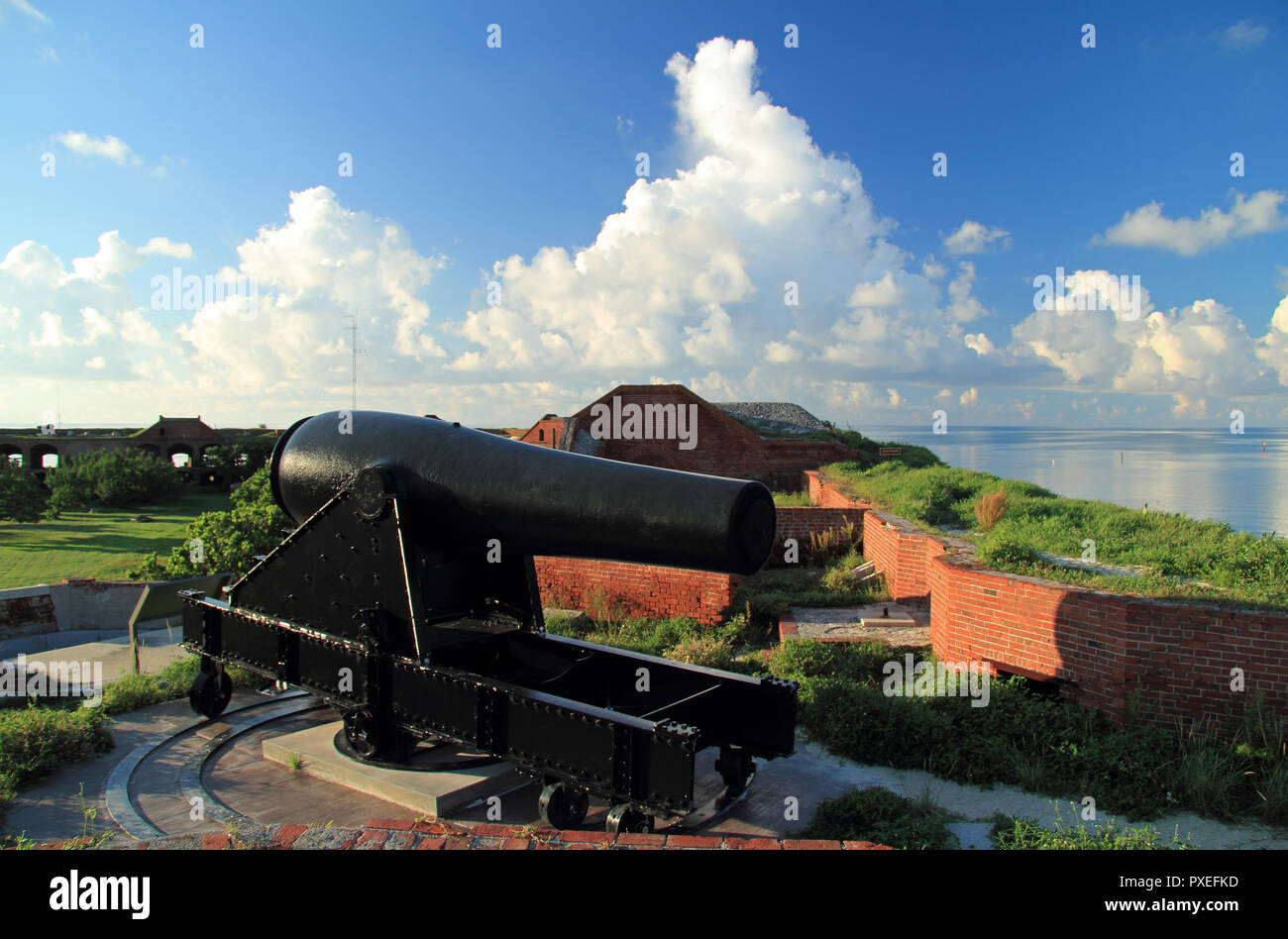 15 inch rodman gun hi-res stock photography and images - Alamy