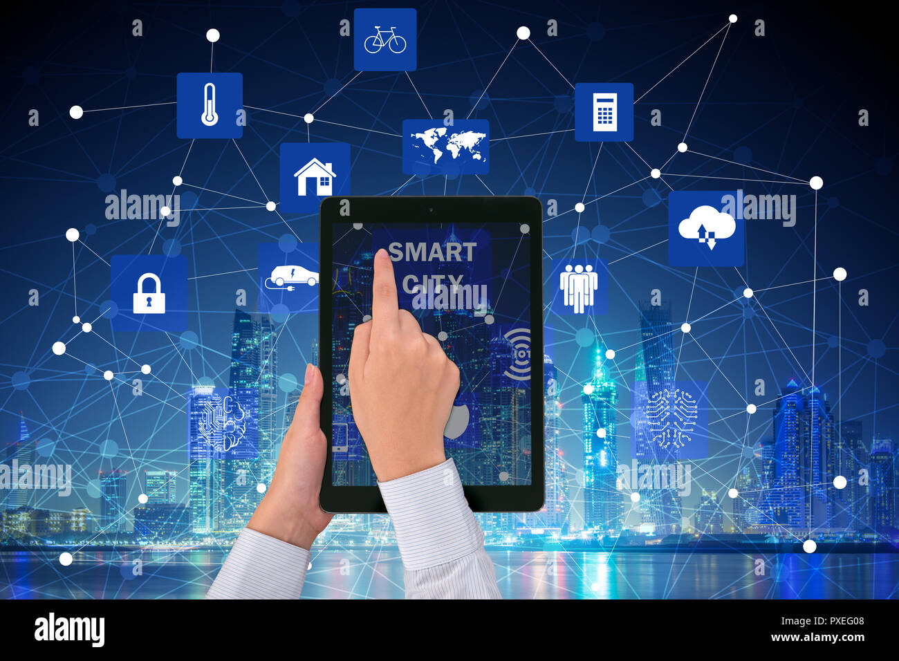 Smart city in innovation concept Stock Photo - Alamy