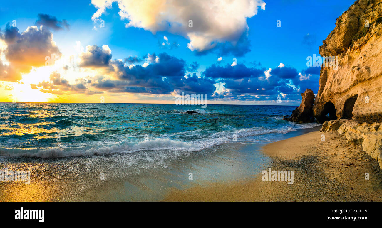 Tropea beach hi-res stock photography and images - Alamy