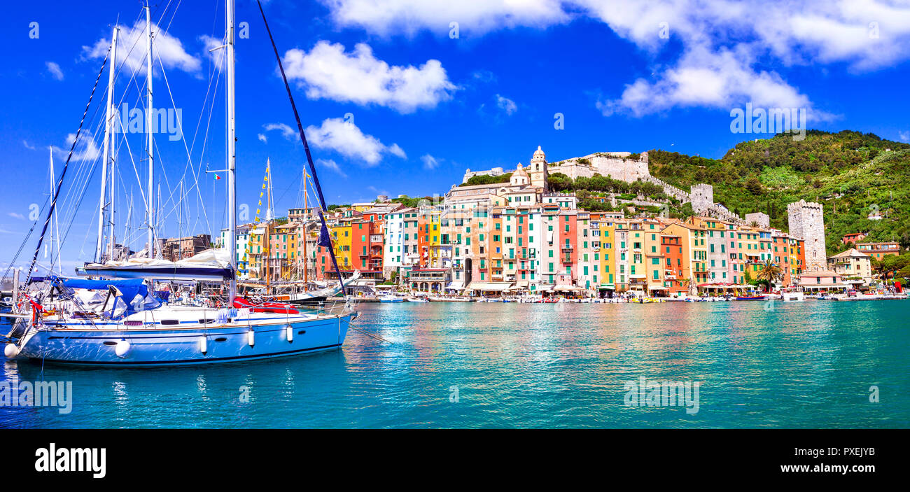 Beautiful Portovenere village,view with colorful houses,boats and sea ...