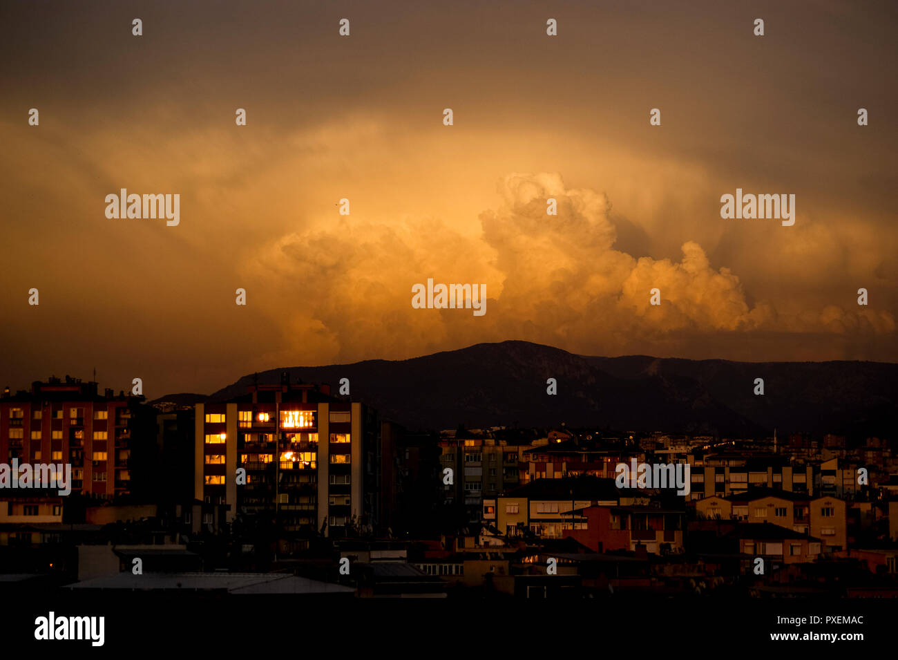 Intense red clouds over hi-res stock photography and images - Alamy