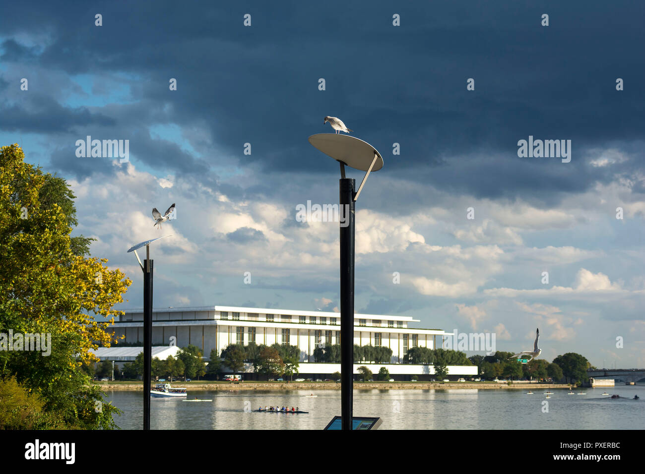 Kennedy center washington dc hi-res stock photography and images - Alamy