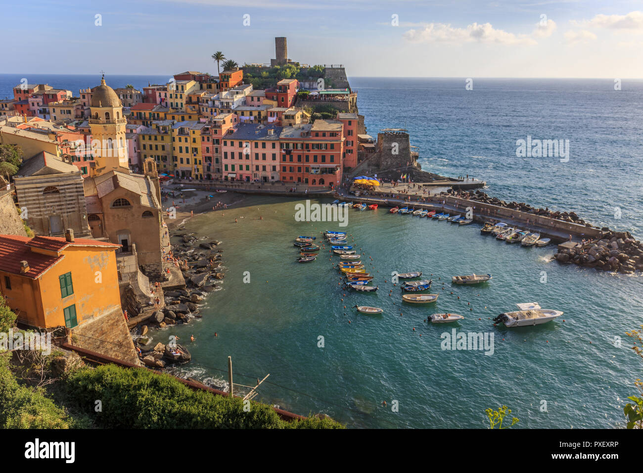 Cinque terre harbour hi-res stock photography and images - Alamy