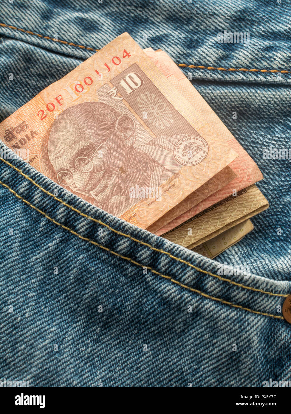 Ten Rupees Note High Resolution Stock Photography and Images - Alamy
