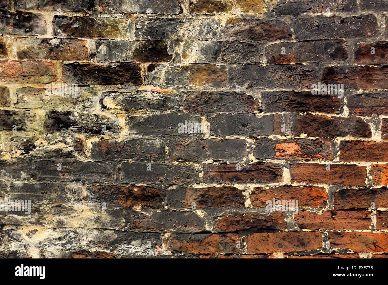 Sooty brick wall hi-res stock photography and images - Alamy