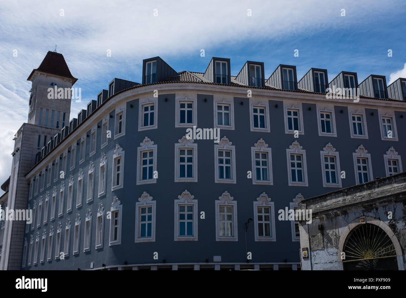 Lisbon apartment building hi-res stock photography and images - Alamy