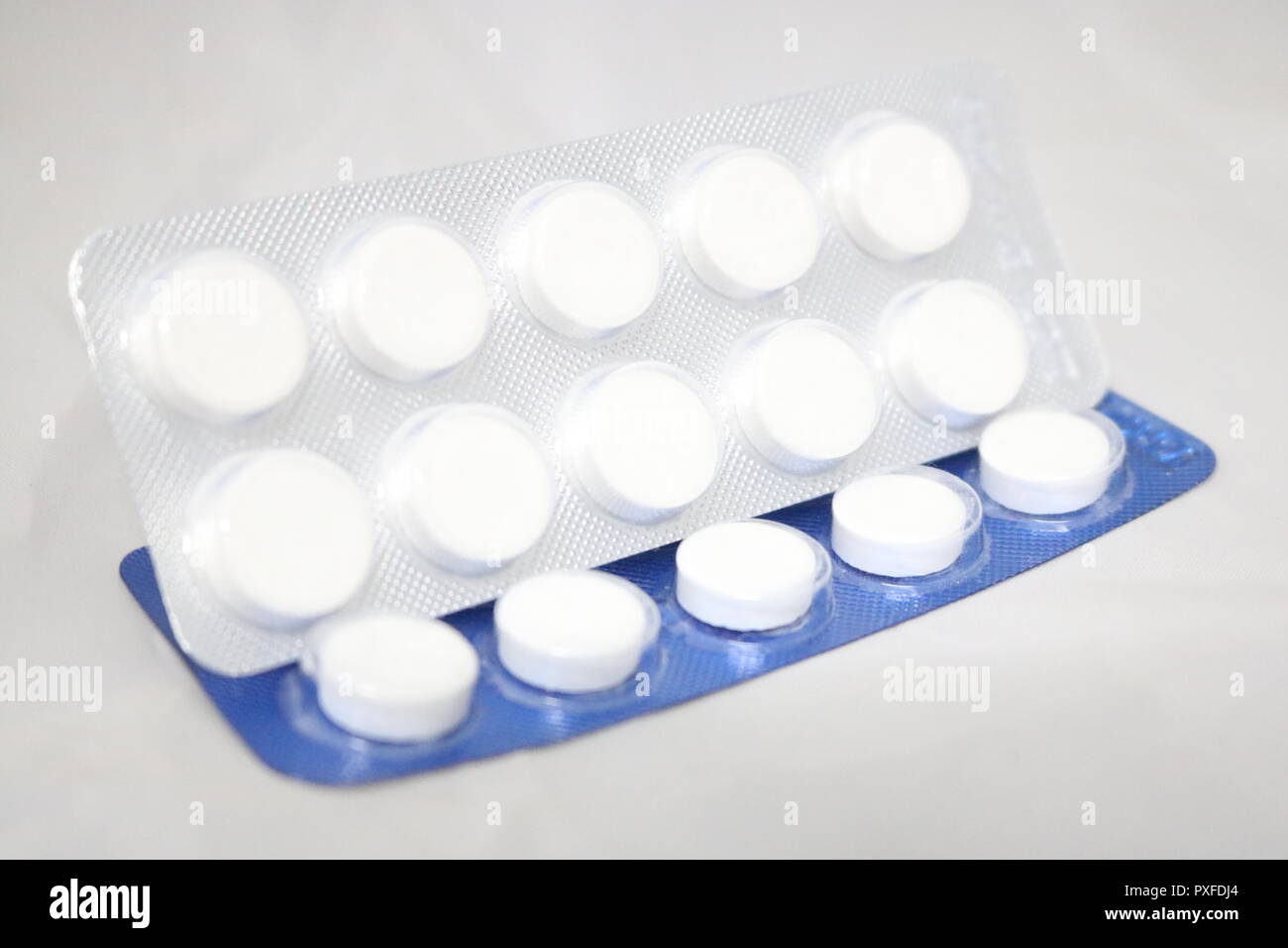 Medicine tablets packet Stock Photo - Alamy