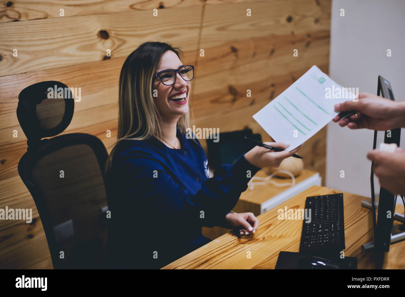 Female Receptionist High Resolution Stock Photography and Images - Alamy