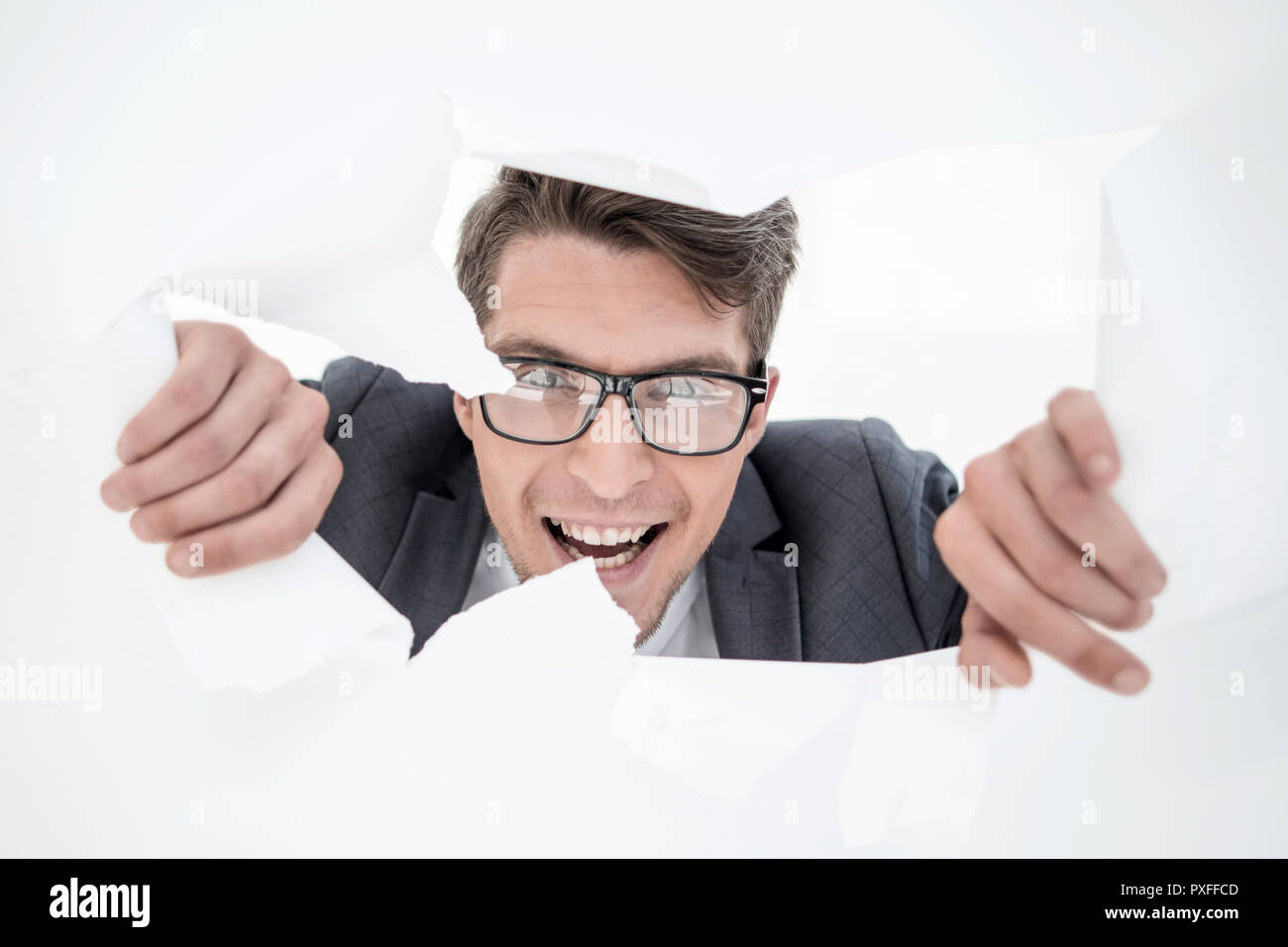 Guy looking up, gazing hi-res stock photography and images - Alamy
