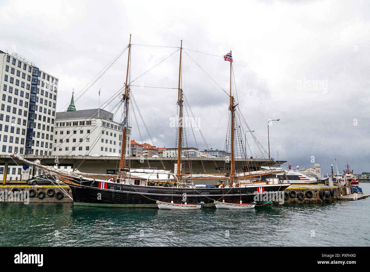 Old three masted schooner hi-res stock photography and images - Alamy
