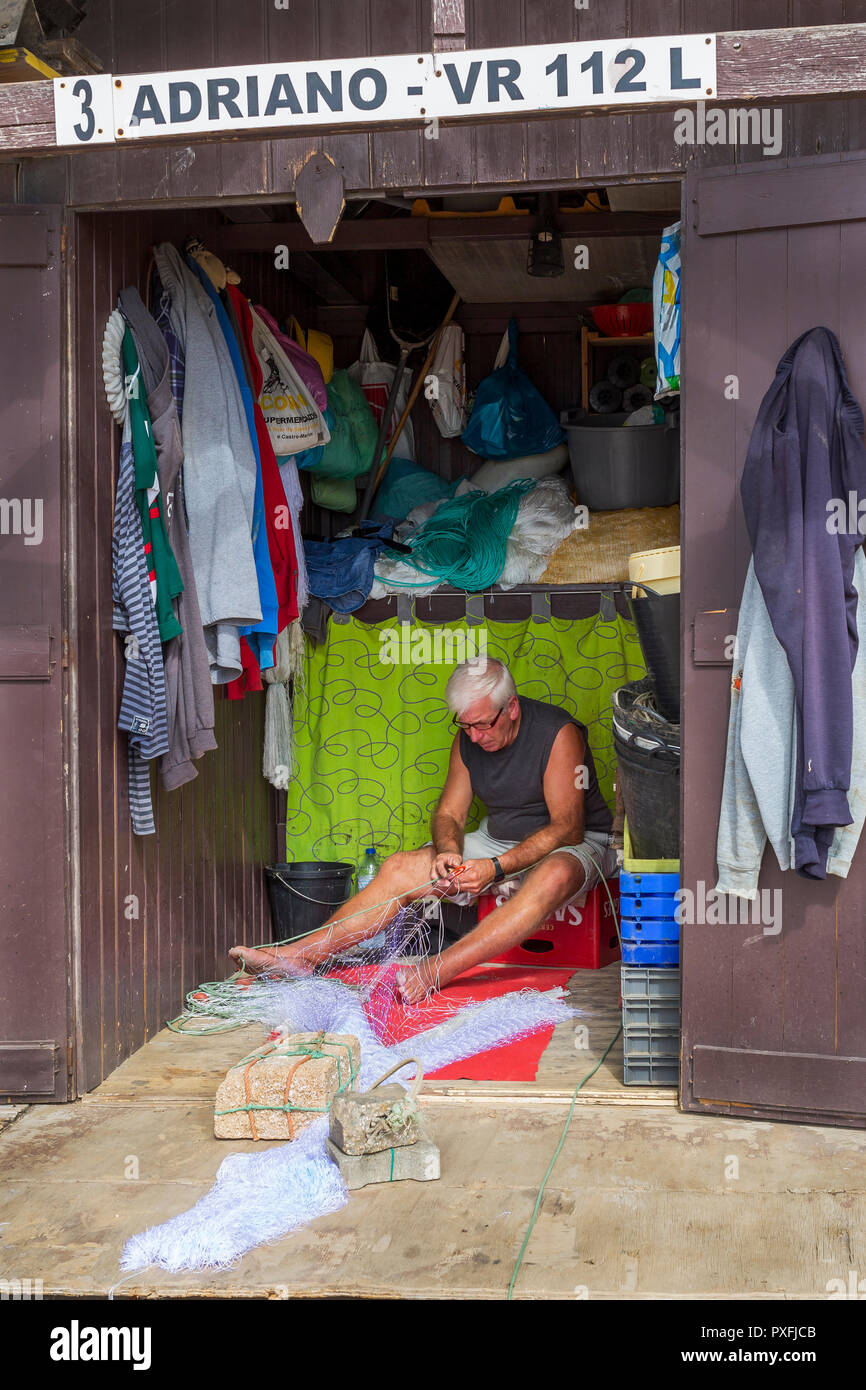 Fisherman hut shed hi-res stock photography and images - Alamy