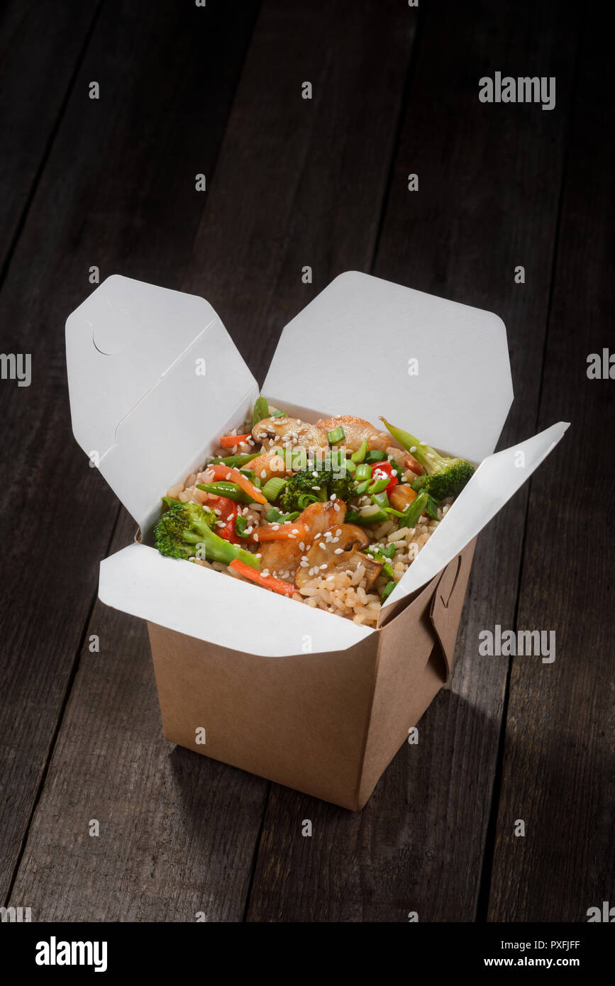 Chicken fried rice takeaway box hi-res stock photography and images - Alamy
