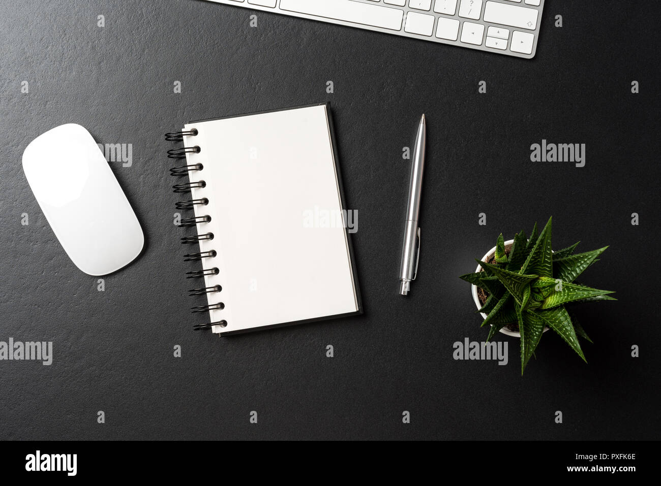 Office notepad hi-res stock photography and images - Alamy
