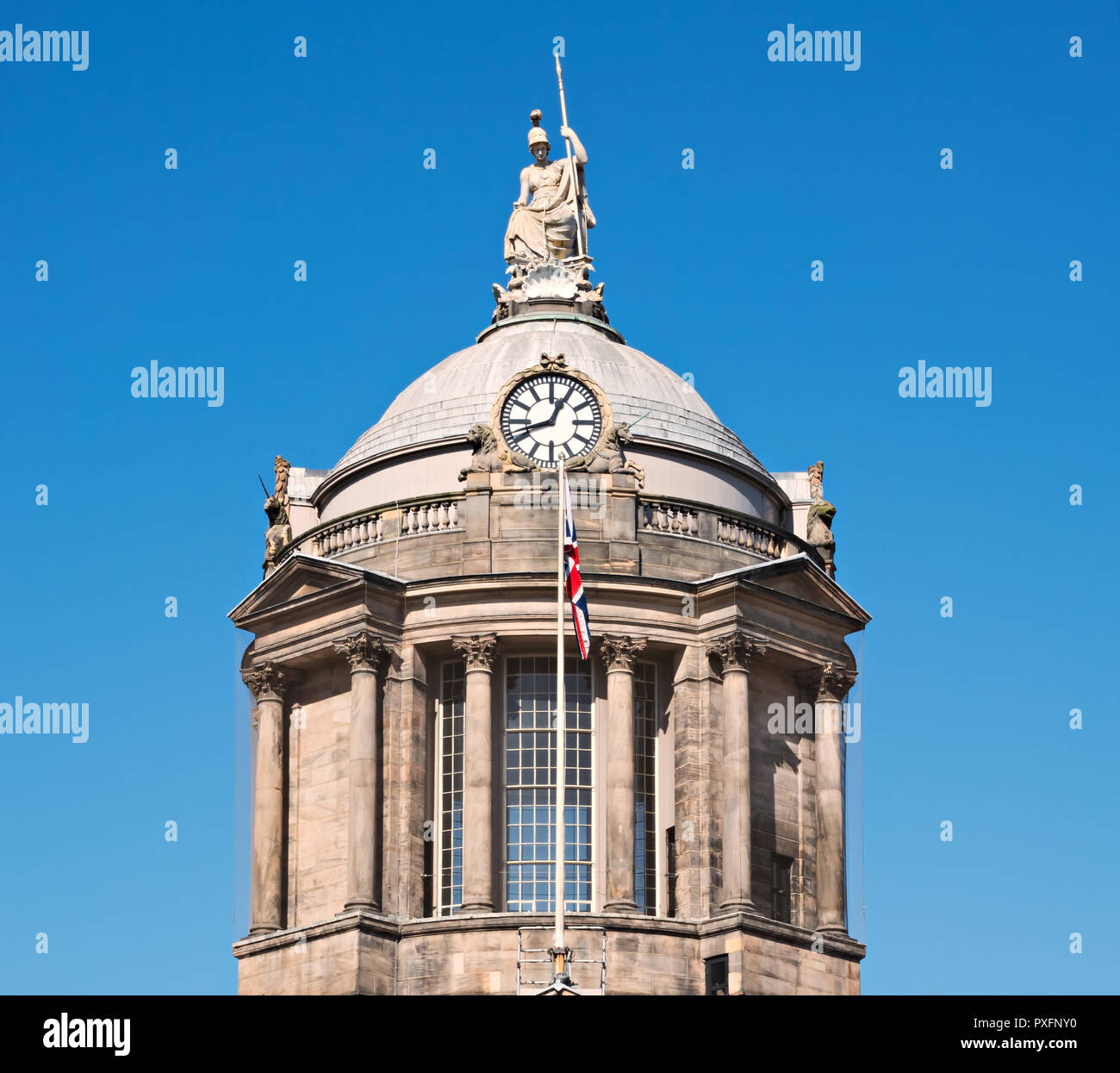 Dome on top of Liverpool Town Hall against a clear blue sky Stock Photo ...