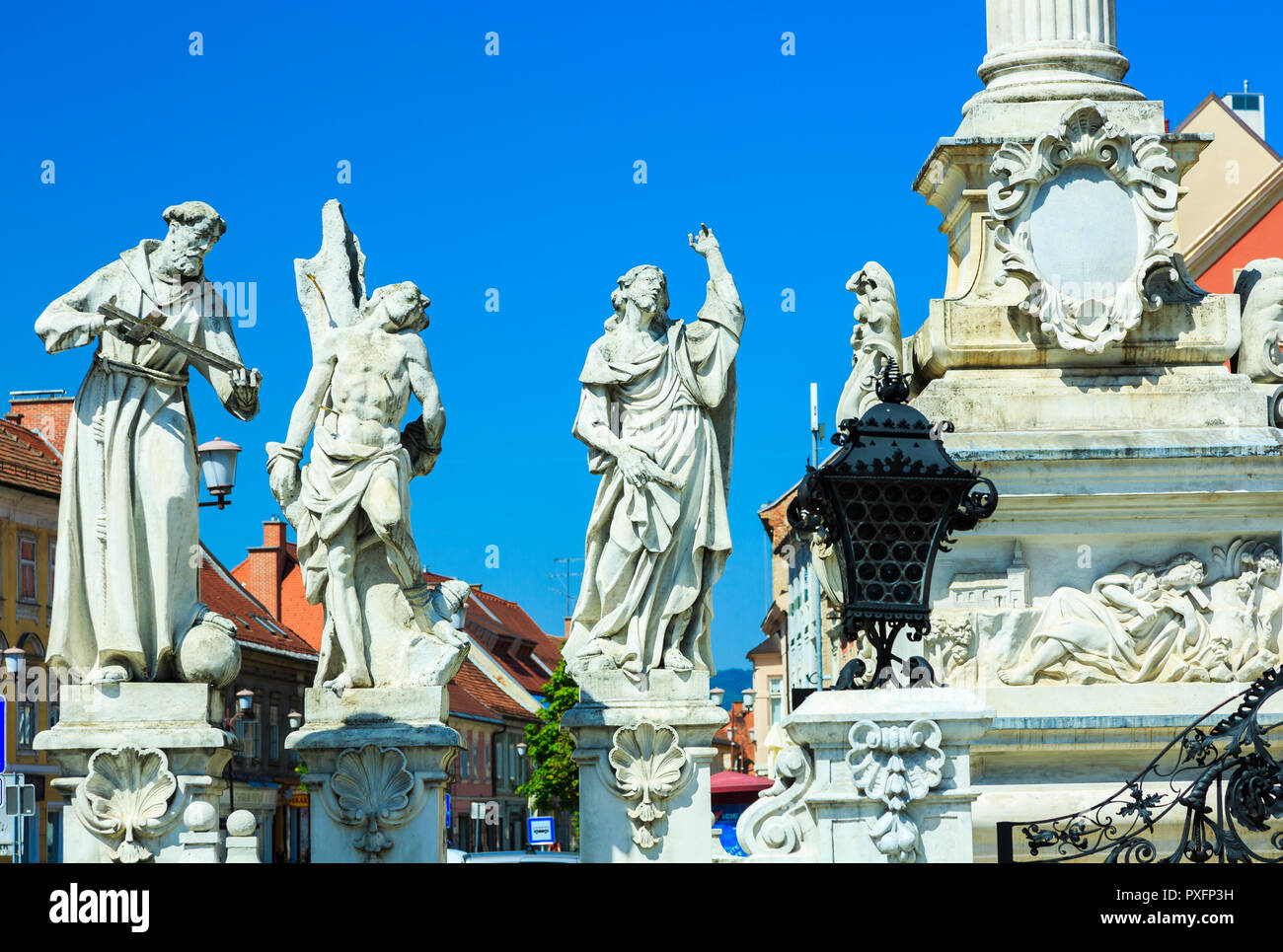 Marble figures hi-res stock photography and images - Alamy