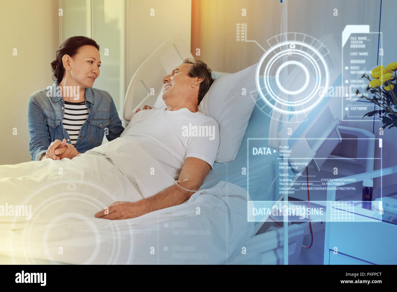 Health smiling hospital bed hi-res stock photography and images - Alamy