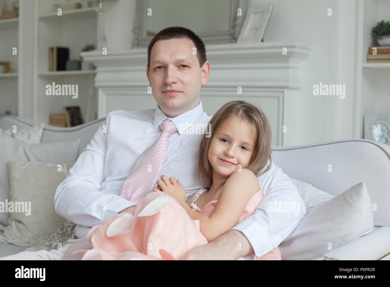 Father and daughter at home, portrait Stock Photo - Alamy