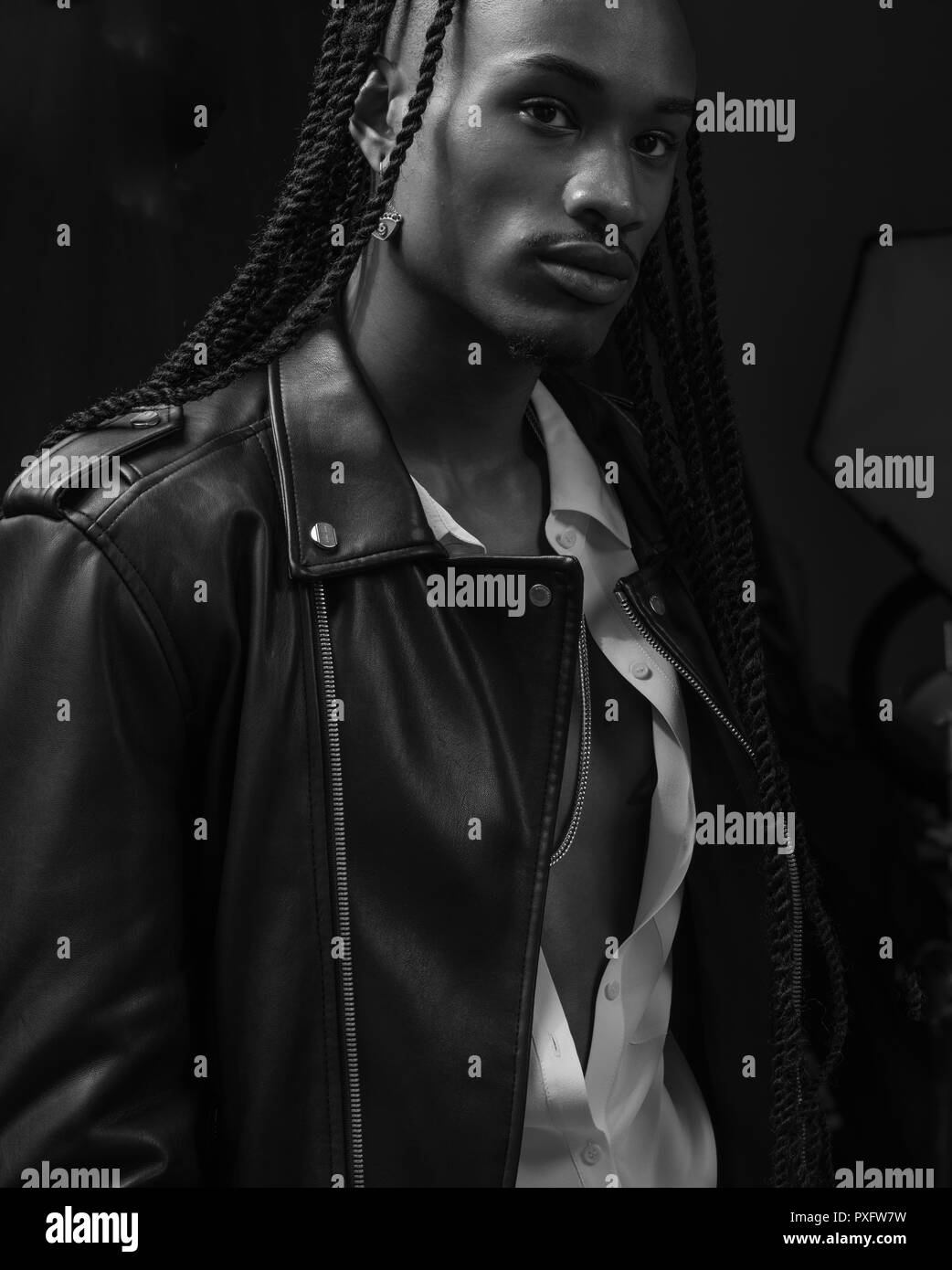 Black model hi-res stock photography and images - Alamy