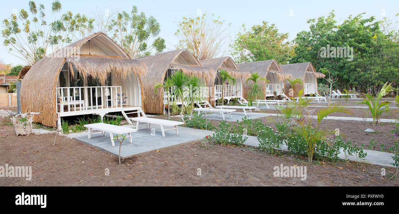 Wooden cottage with thatched roof on Sumbawa, Indonesia Stock Photo - Alamy