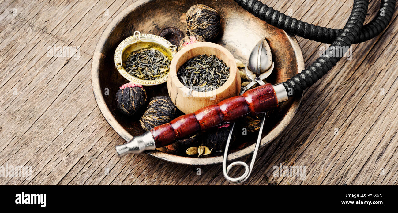 Egyptian tea and hookah hi-res stock photography and images - Alamy