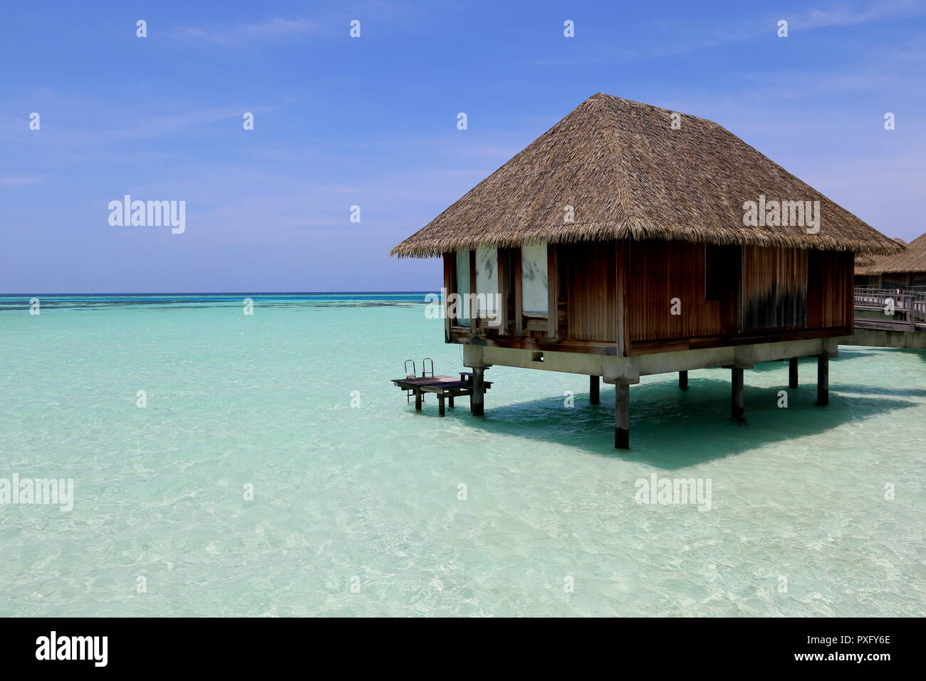 Maldives hut hi-res stock photography and images - Alamy