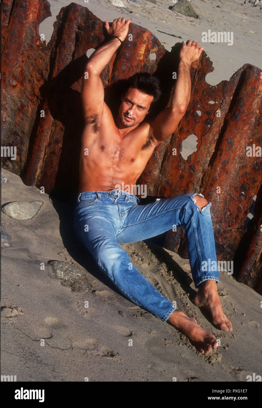 MALIBU, CA - NOVEMBER 12: (EXCLUSIVE) Actor Anthony Addabbo poses ...