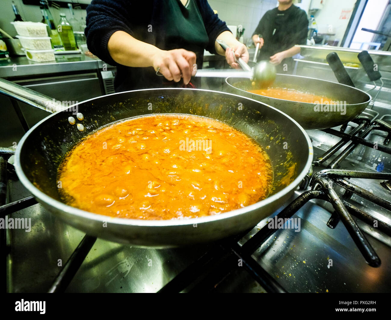 Restaurant sauce hi-res stock photography and images - Alamy