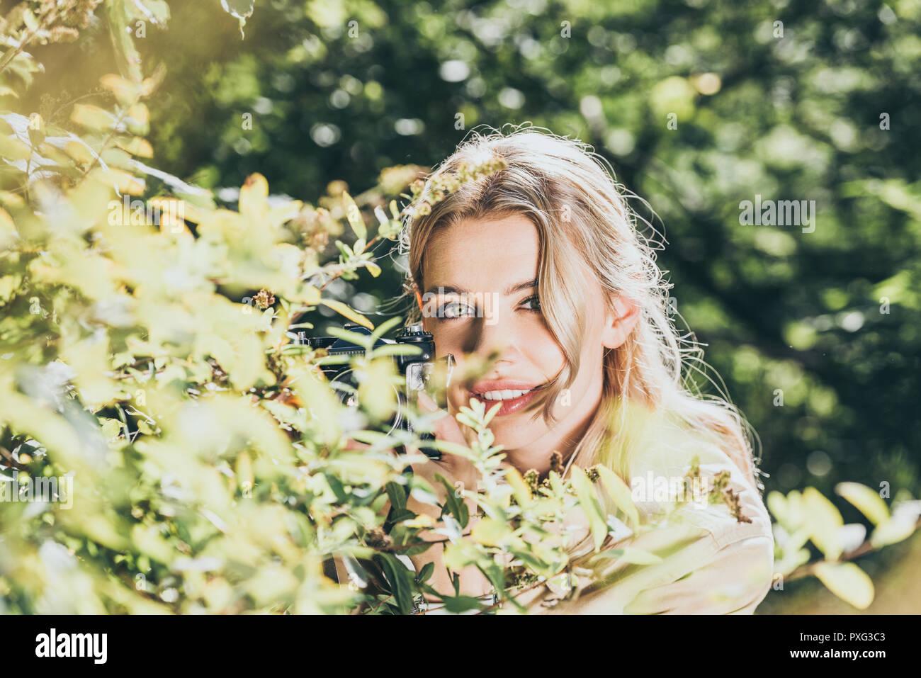 Obscured view hi-res stock photography and images - Alamy