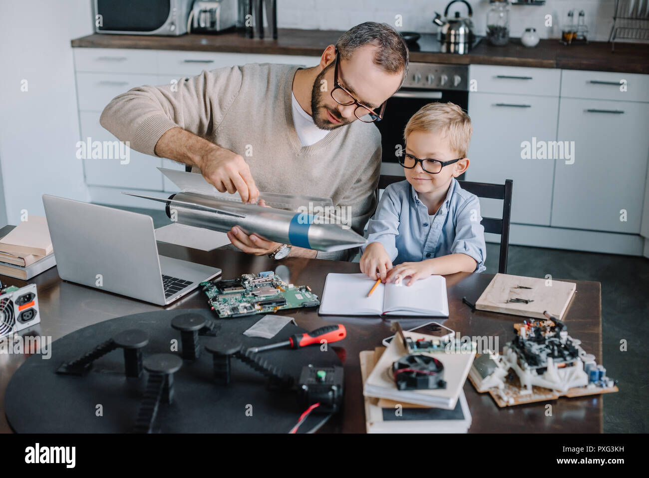 Child model rocket hi-res stock photography and images - Alamy