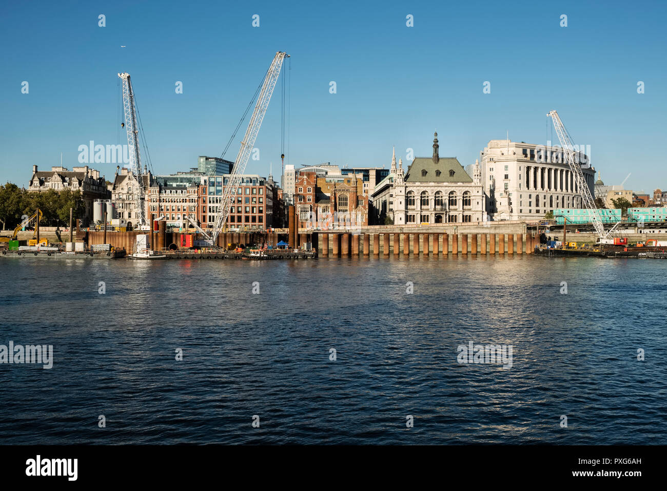 London, UK. View across the River Thames to the Victoria Embankment by ...