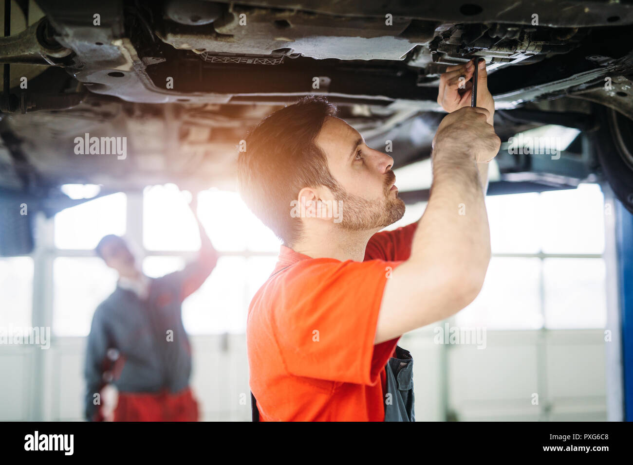 Car troubleshooting hi-res stock photography and images - Alamy