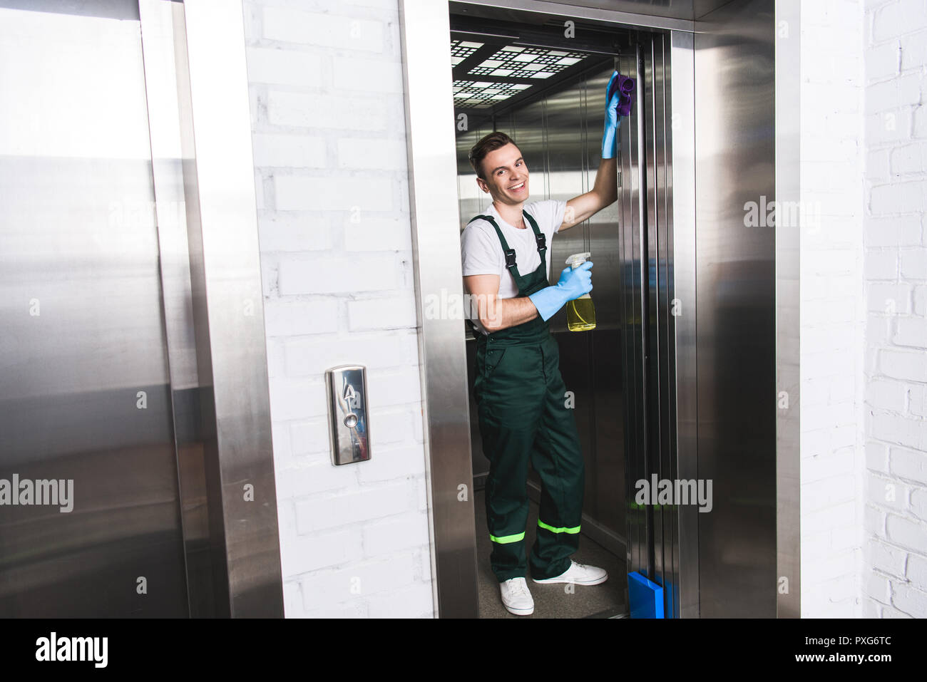 Janitor cleaning hi-res stock photography and images - Alamy