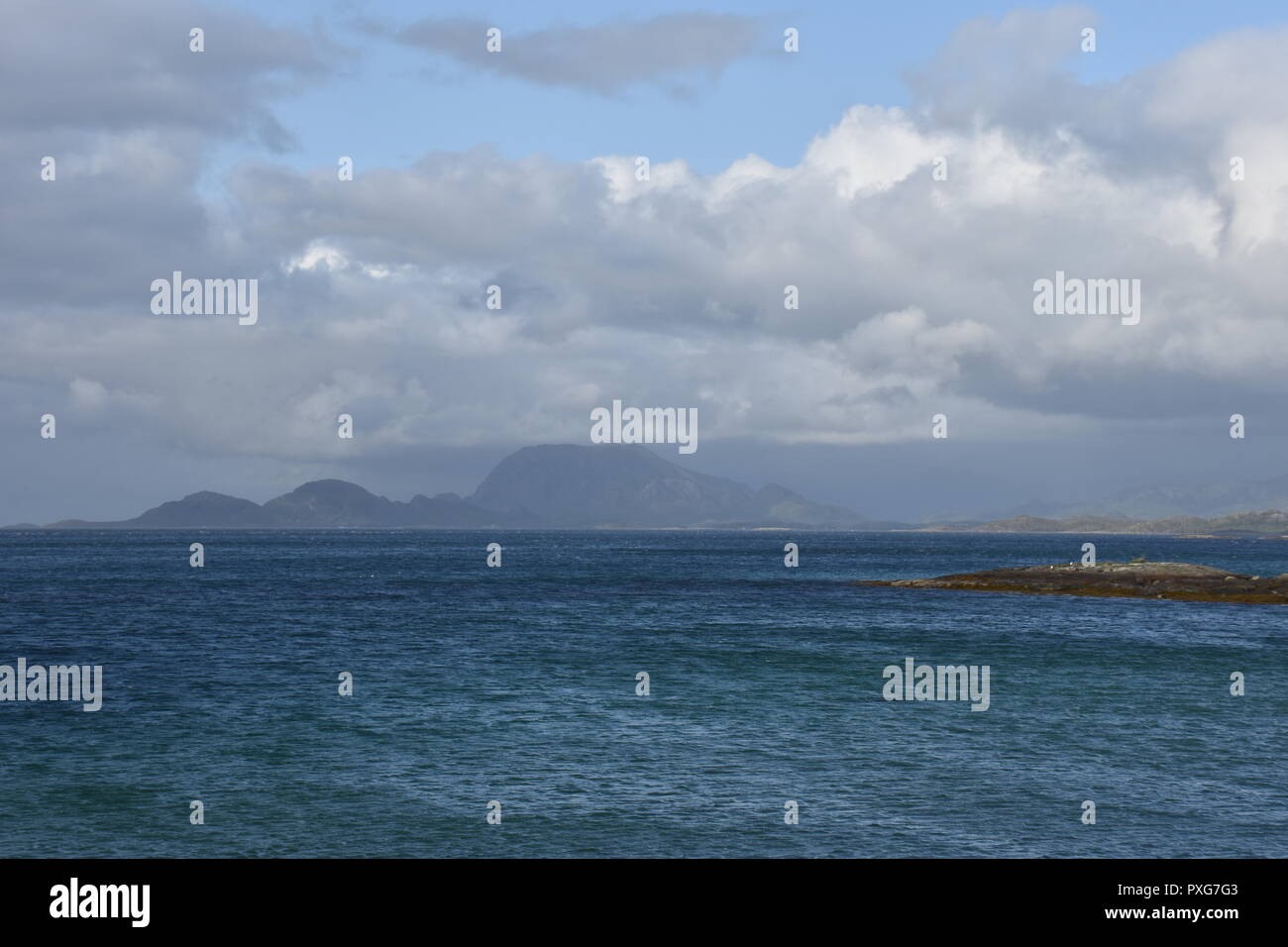 Norwegen, Vennesund, Fv 17, Kystriksveien, Küstenstraße, Straße ...