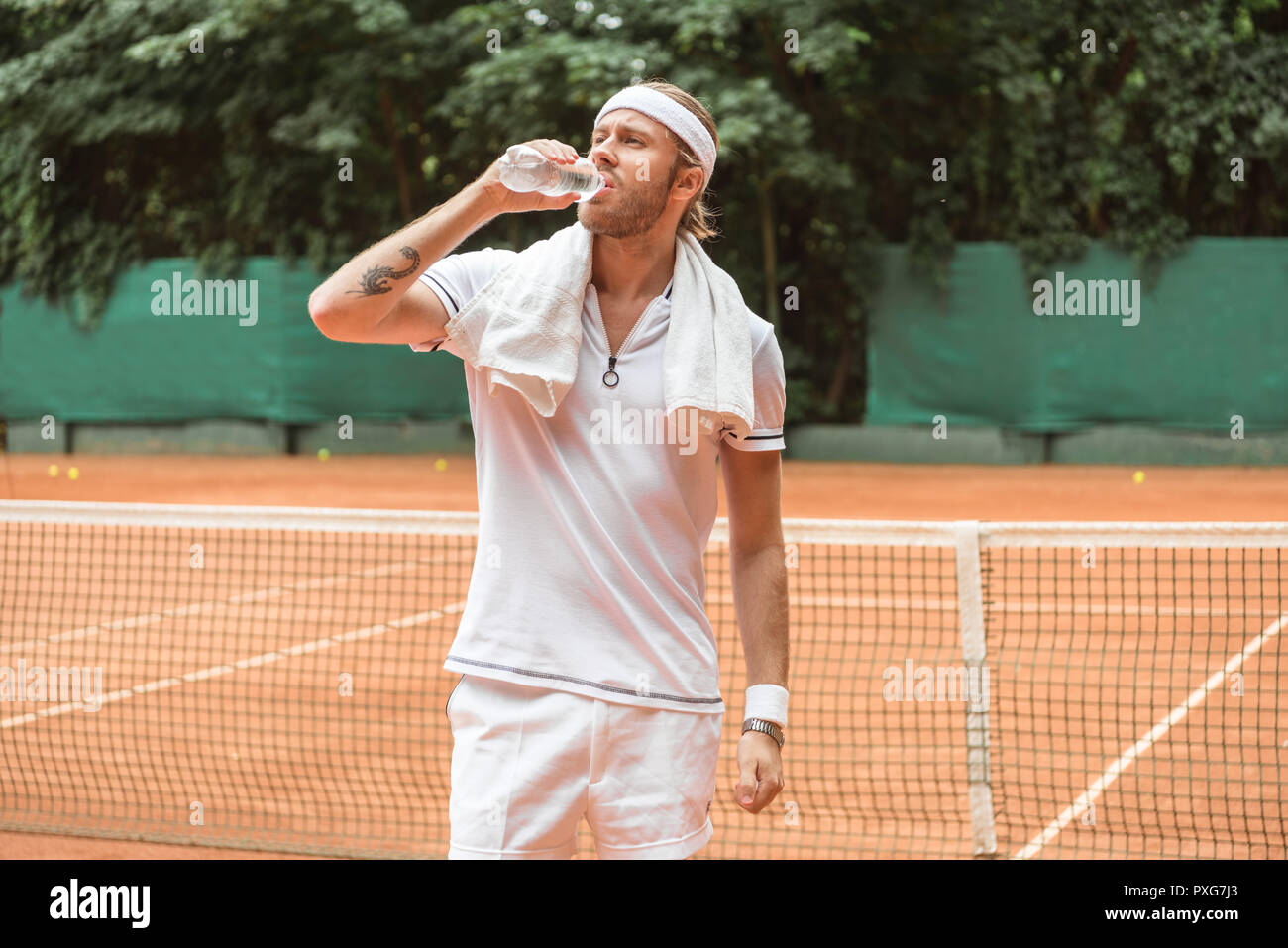 Tired tennis player sports hi-res stock photography and images - Alamy
